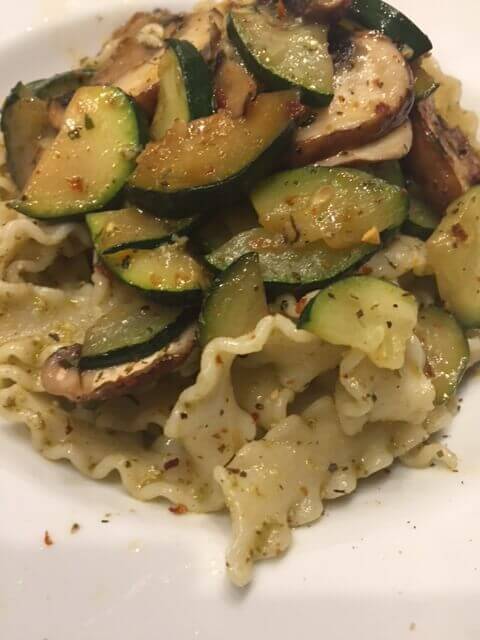 Gemüse Abo KW 14/2017 - Pasta Manfredine mit Pesto, Champignons und ...